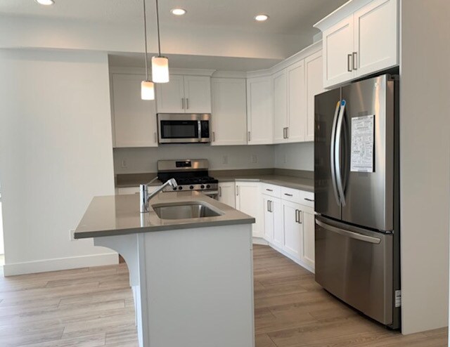 145 E Verdon Ct, Sandy, UT 84070 - Townhome Rentals in Sandy UT ...