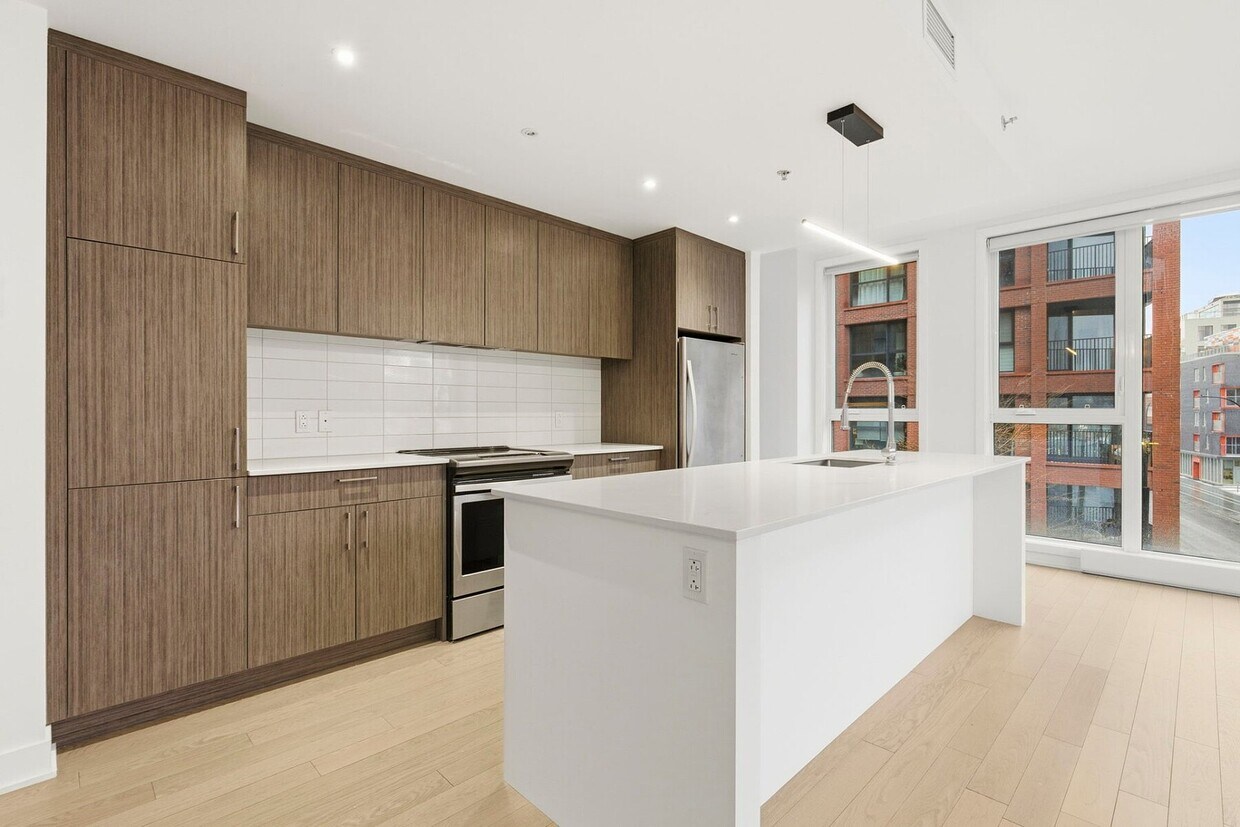 315 Rue Richmond Unité 318, Lesudouest, QC H3J 0B7 - Condo à Louer à ...