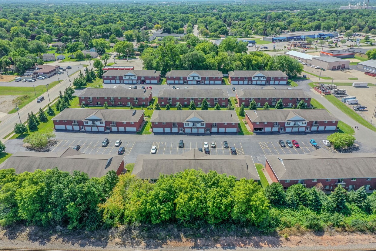 Noblemen Crossing - 1301 Rosehill Rd Little Chute, WI 54140 ...