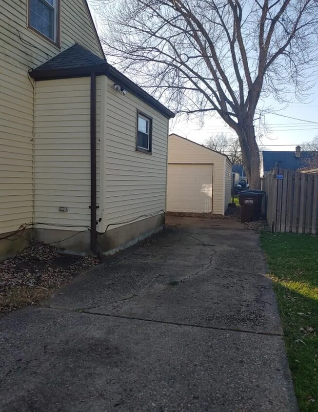 2019 E Bataan Dr, Dayton, OH 45420 - House Rental in Dayton, OH | Apartments.com