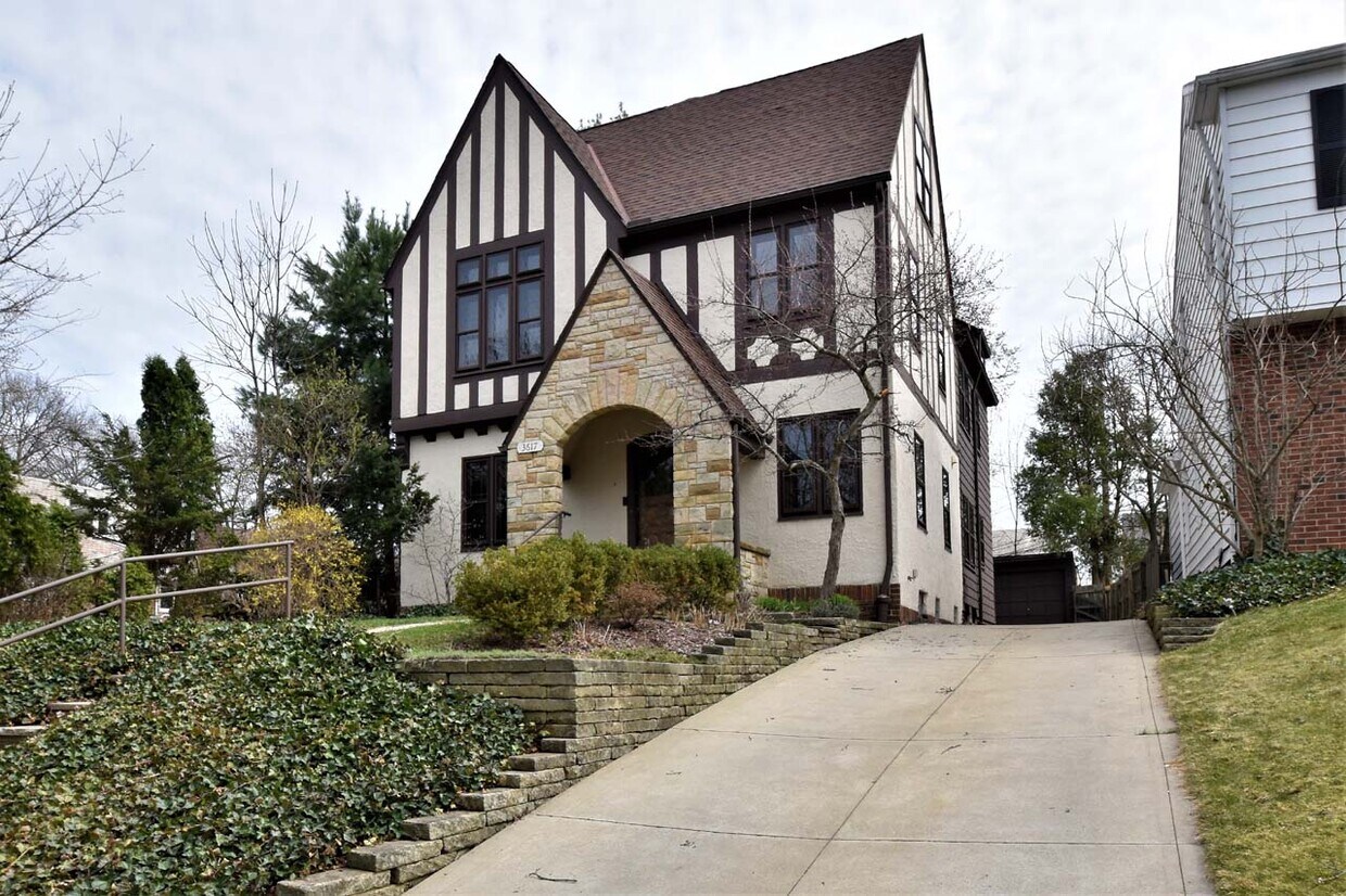 3617 Winchell Rd Unit Upper, Shaker Heights, OH 44122 - 3617 Winchell ...