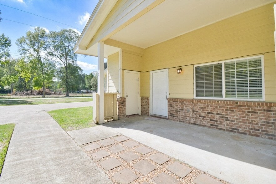 3 Magnolia Ln Unit 1, Huffman, TX 77336 | Apartments.com
