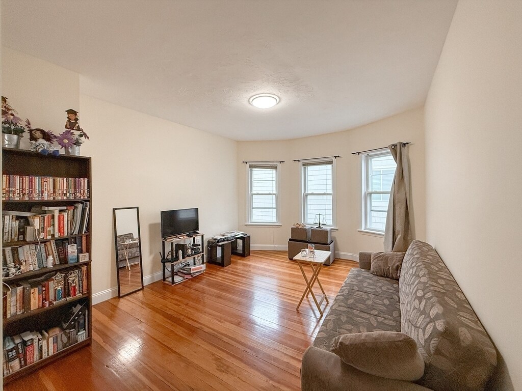 27 Wave Ave Unit B, Revere, MA 02151 - Condo for Rent in Revere, MA ...