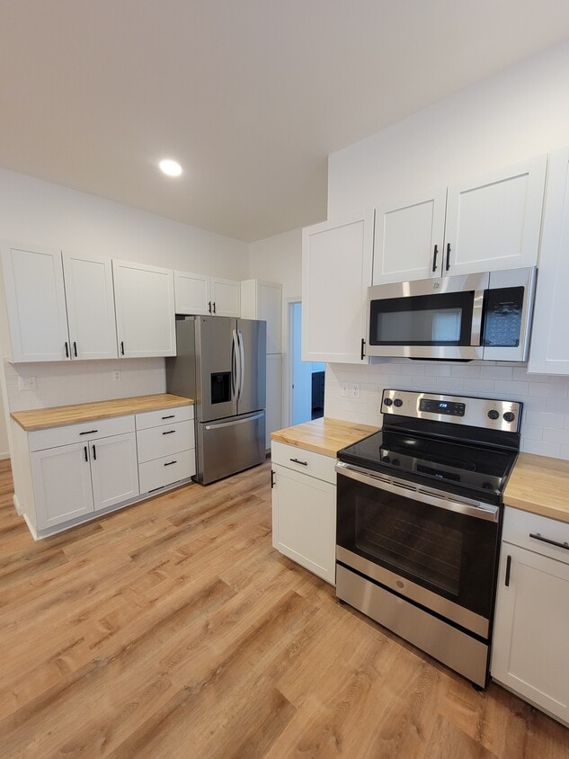 91 Prince St, Rochester, NY 14605 - Townhome Rentals in Rochester NY ...