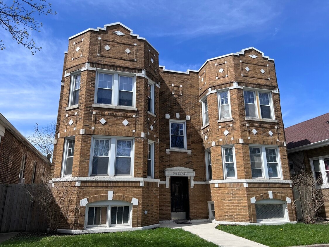 6420 S Rockwell St, Chicago, IL 60629 - House Rental in Chicago, IL ...