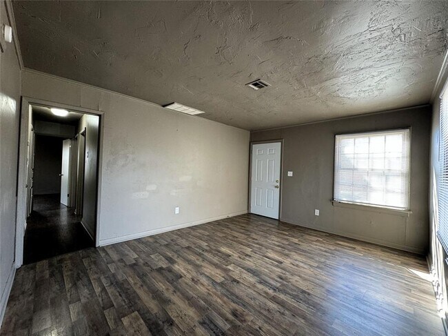 717 NE 34th Terrace, Oklahoma City, OK 73105 - House Rental in Oklahoma ...