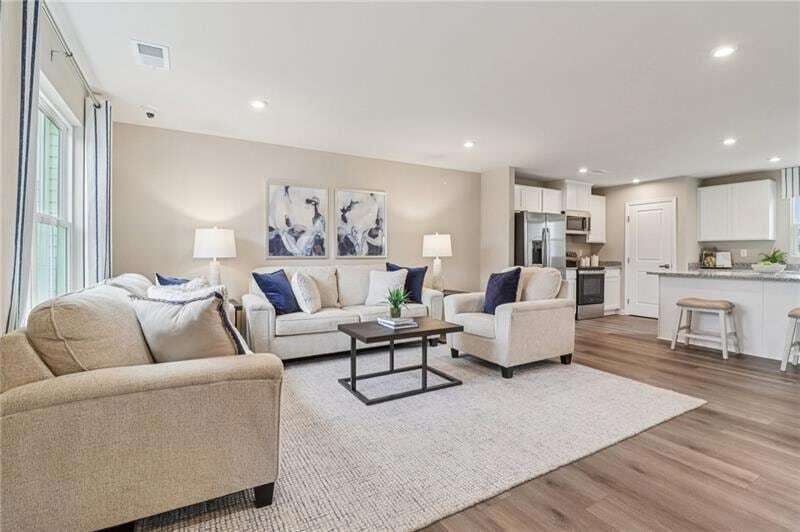 6643 Red Oak Wy, Stone Mountain, GA 30087 | Apartments.com