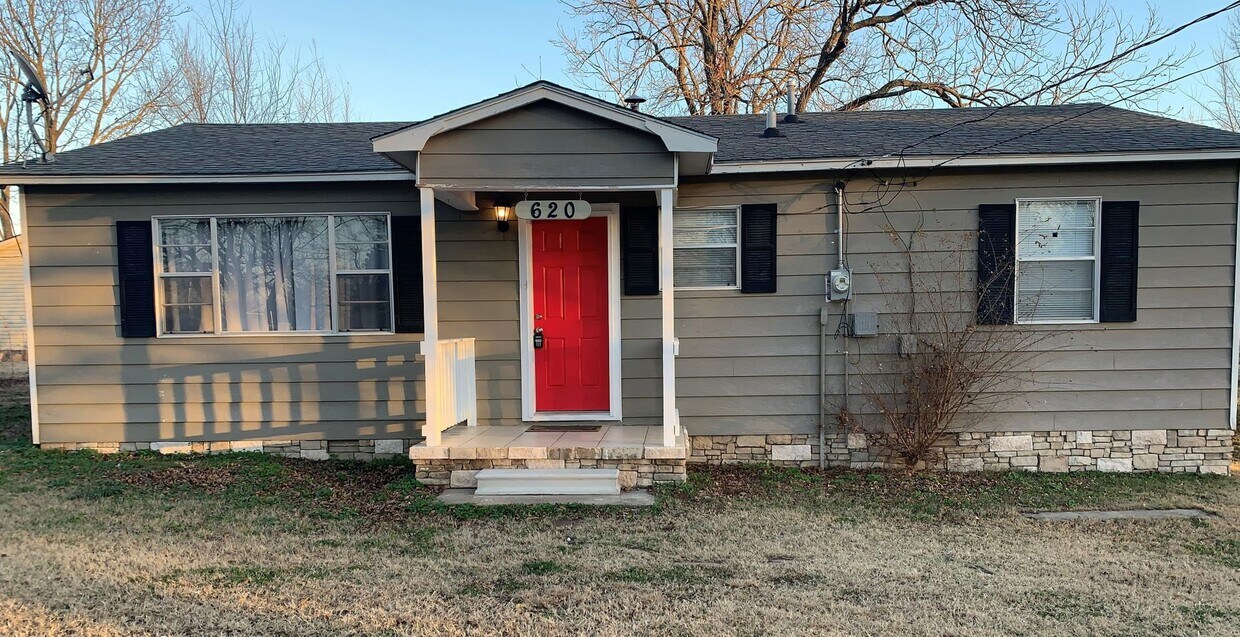 620 S Main St, Byng, OK 74820 - House Rental in Byng, OK | Apartments.com