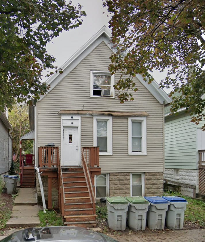 2469 S 5th St Unit Upper Front, Milwaukee, WI 53207 - Room for Rent in ...
