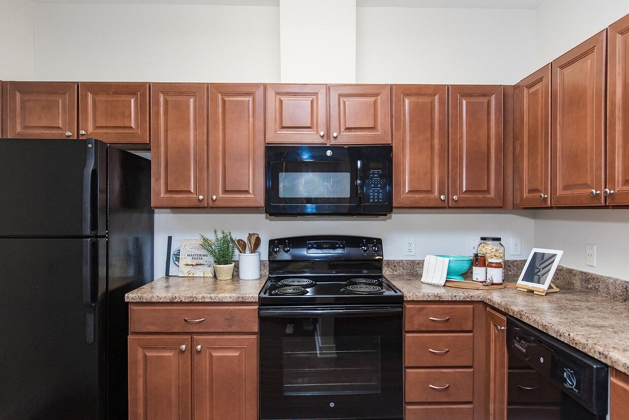 Verde at Howard Square West - 7500 Hearthside Way Elkridge, MD 21075 ...