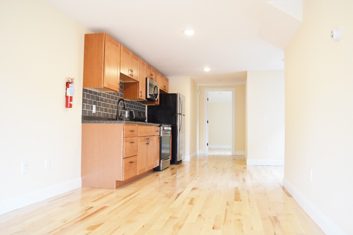 66 Murray St Unit APT 2, Burlington, VT 05401 - Room for Rent in ...