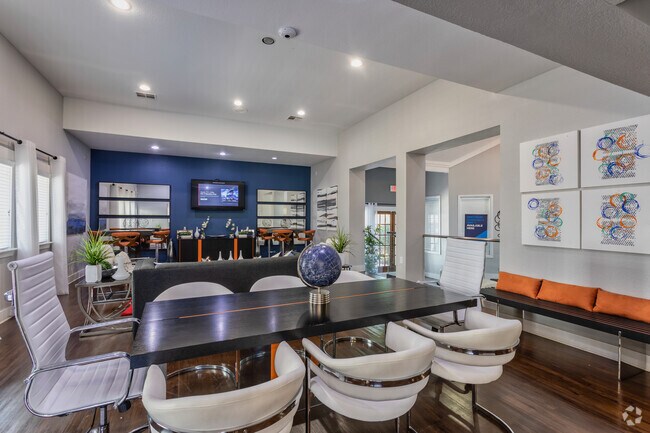 Ridgeview Place Apartments - 3725 W Northgate Dr Irving, TX ...