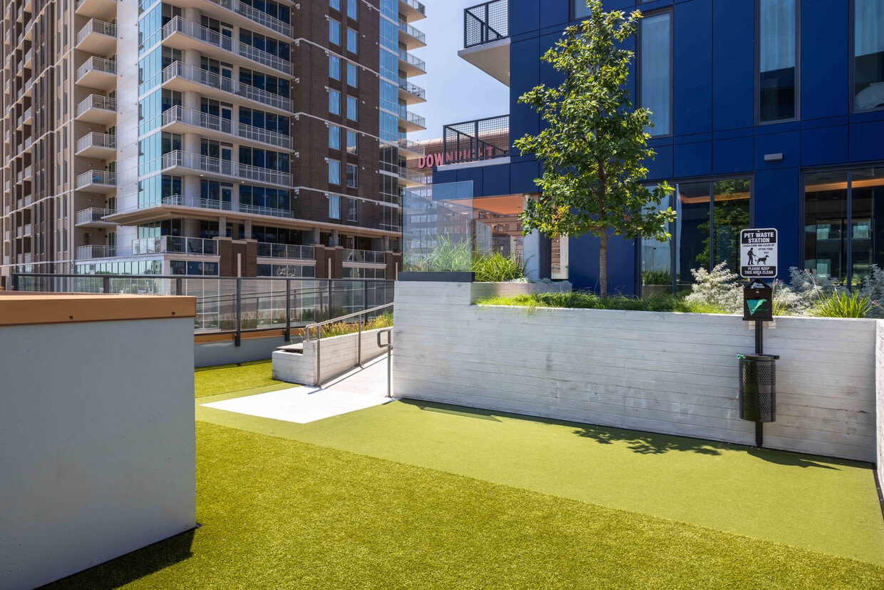 The Waller - 1104 Sabine St Austin, TX 78701 | Apartments.com