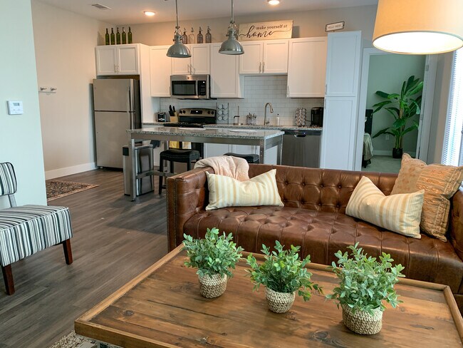 Delaneaux - 1325 Annunciation St New Orleans, LA 70130 | Apartments.com