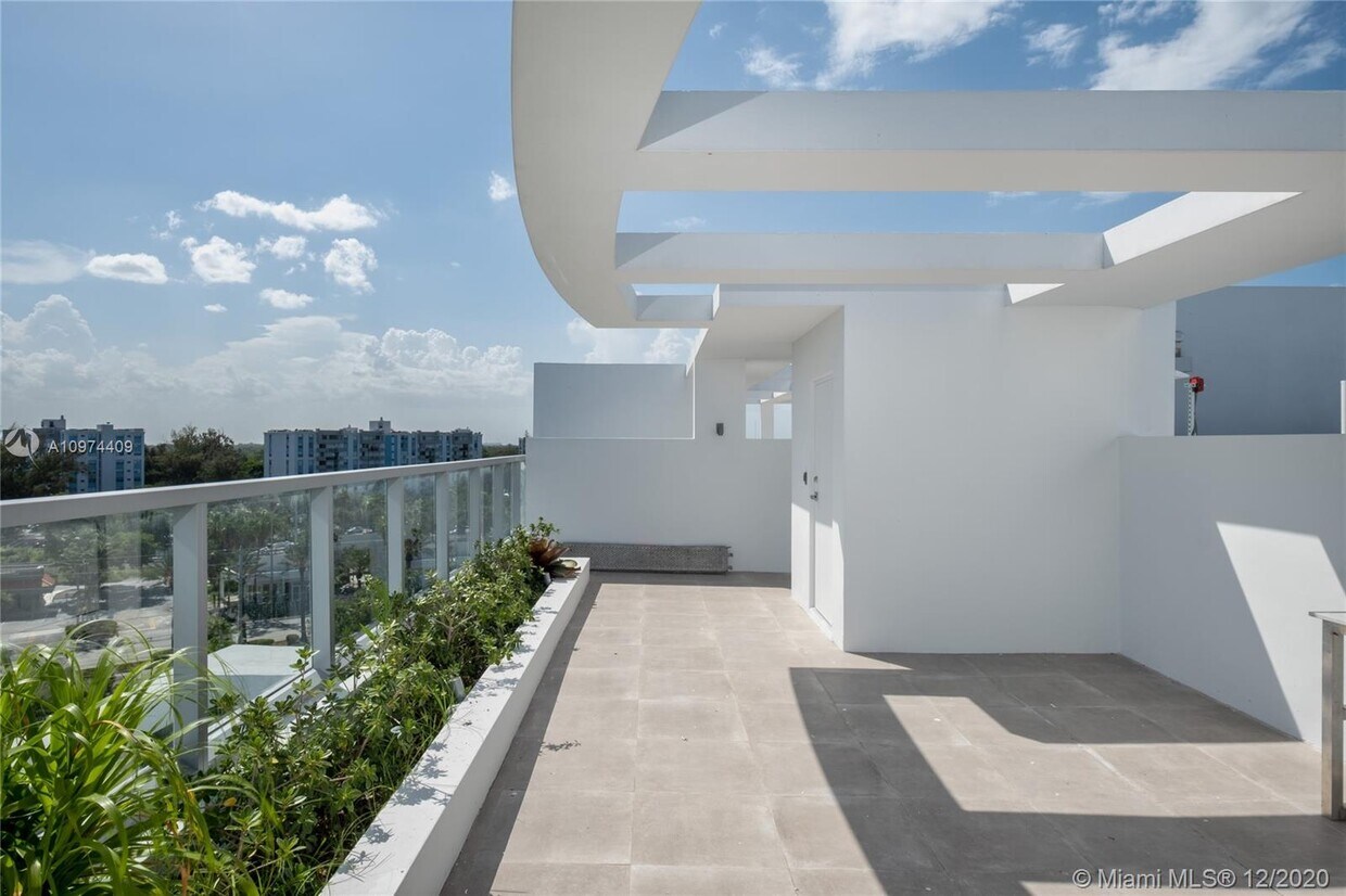 13800 Highland Dr Unit PH2, North Miami Beach, FL 33181 - Condo for ...