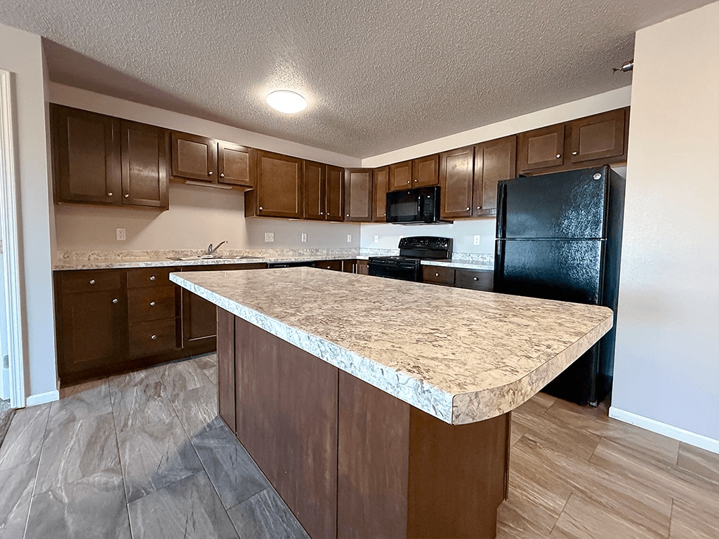 The Reserve at Bison Crossing - 1418 42nd St W Williston, ND 58801 ...