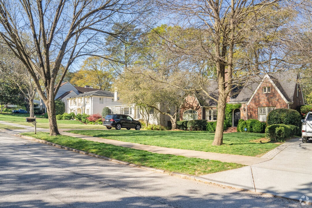 Is Peachtree Battle a Good Place To Live in Atlanta GA? - Neighborhood ...