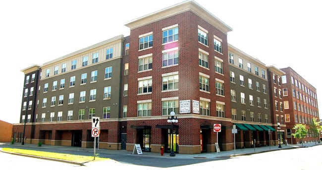 Downtown St Paul 1 Bedroom Apartments under $1,100 - Saint Paul, MN ...