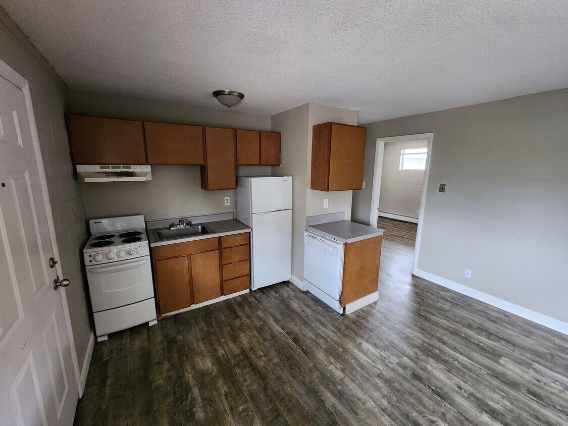 1906 11th Ave Unit 306, Greeley, CO 80631 - Room for Rent in Greeley ...
