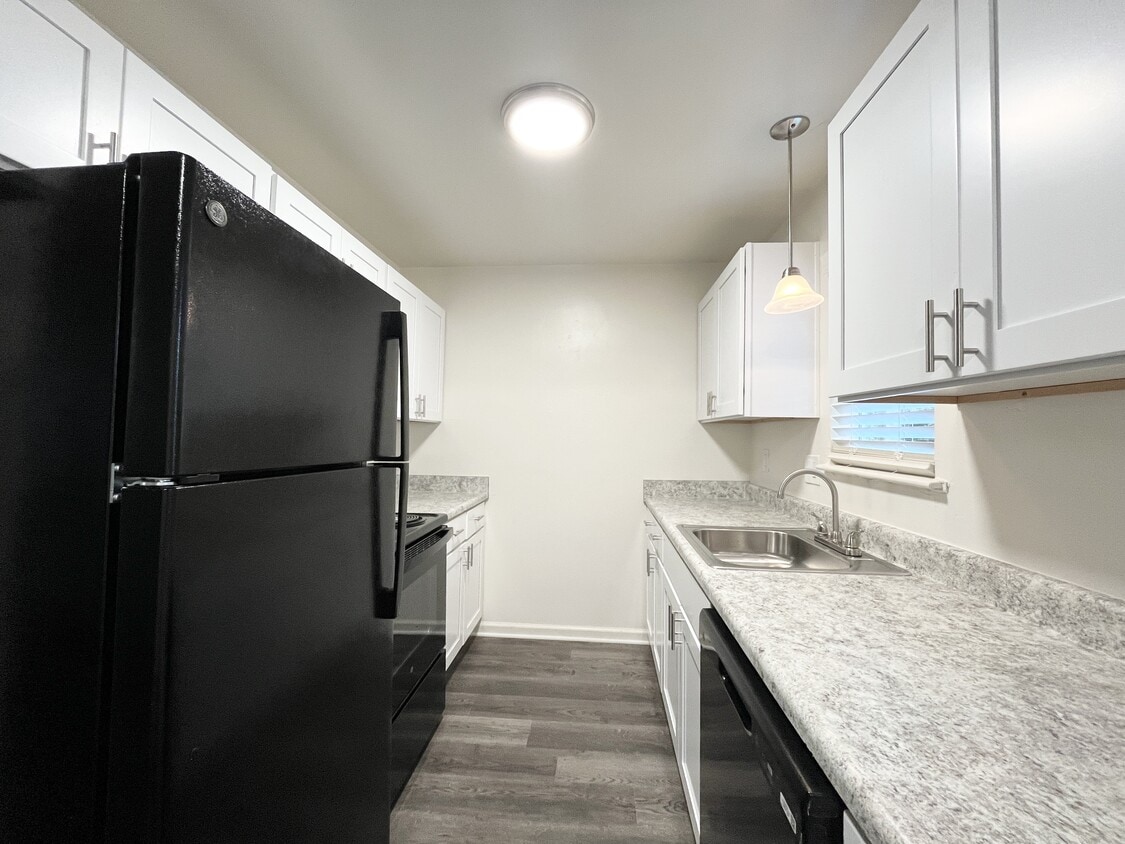 Great Bridge Apartments - 100-110 Williamsburg Dr Chesapeake, VA 23322 ...