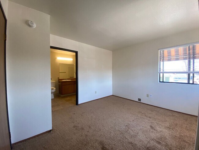 101 W Locust St Unit 318, Lodi, CA 95240 - Room for Rent in Lodi, CA ...