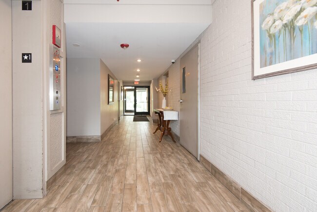 2234 S Goebbert Rd Unit 215, Arlington Heights, IL 60005 - Condo for ...