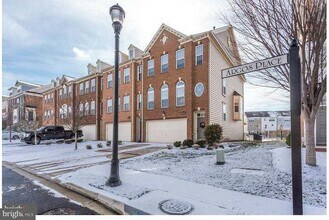 Oak Creek Club Deer Ridge Apartments for Rent - Upper Marlboro, MD ...