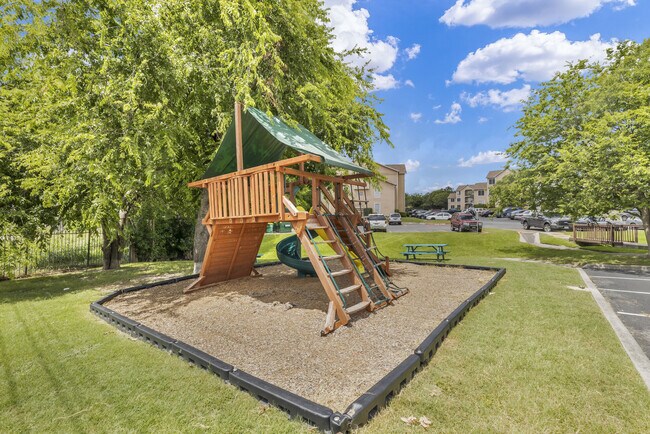 Viva Max - Apartments in San Antonio, TX | Apartments.com