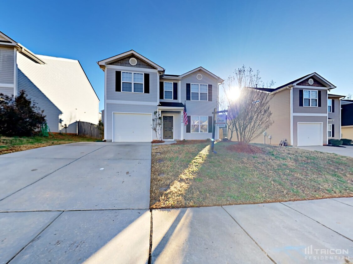 3818 Voeltz Dr, Charlotte, NC 28269 | Apartments.com