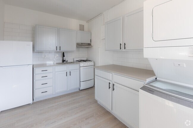 Mount Vernon Apartments for Rent with High Ceilings - Baltimore, MD ...