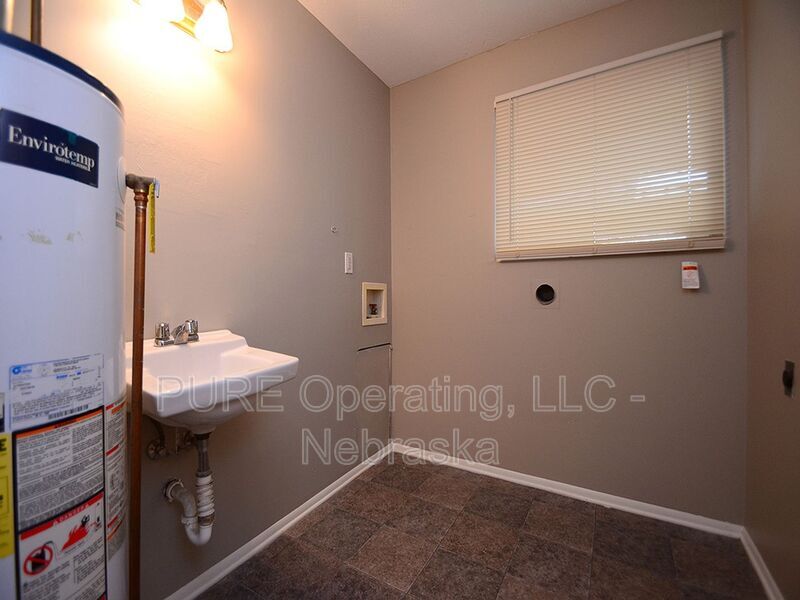 8624 Templeton Dr, Omaha, NE 68134 - House Rental in Omaha, NE ...