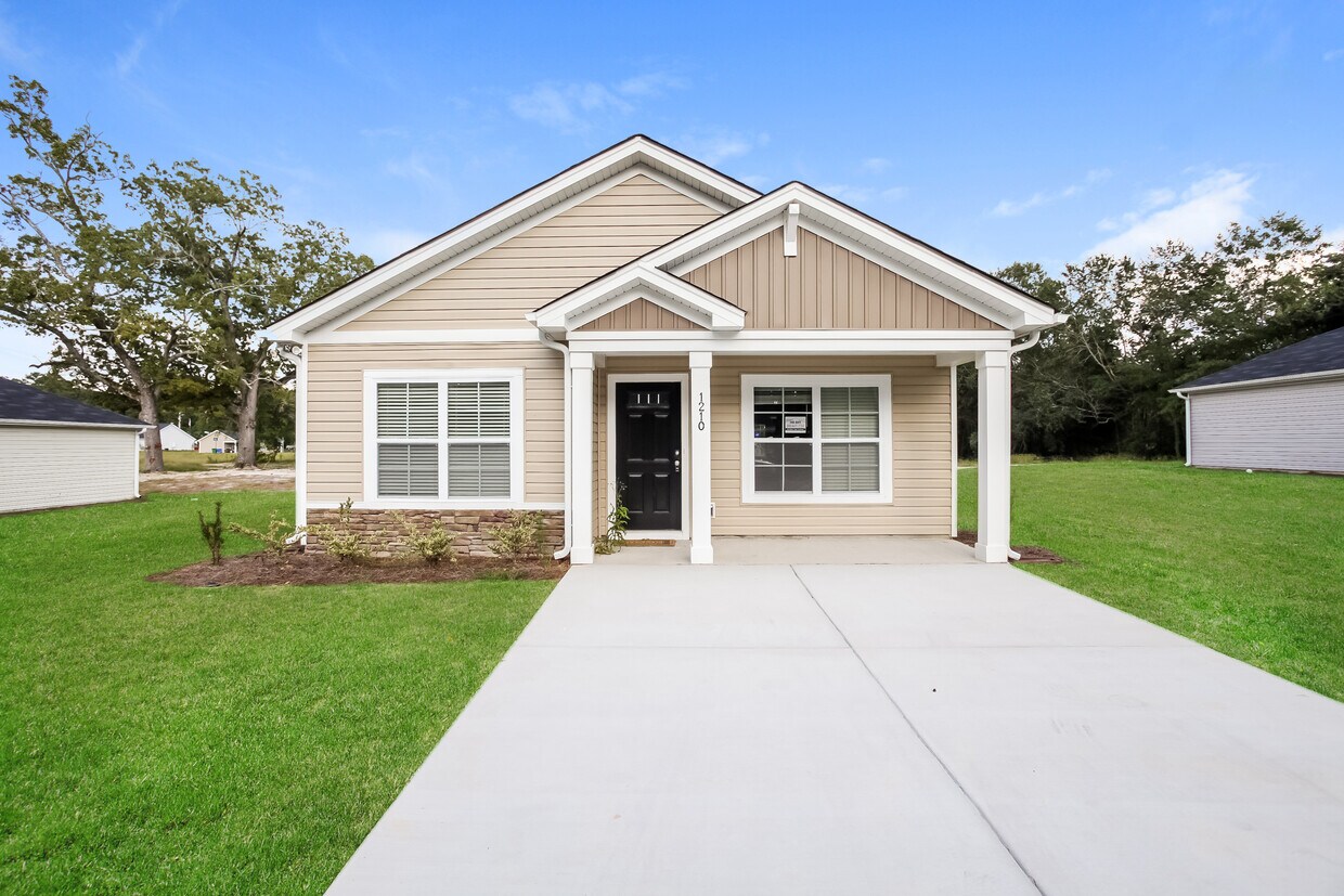 1210 Gardner St, Camden, SC 29020 | Apartments.com