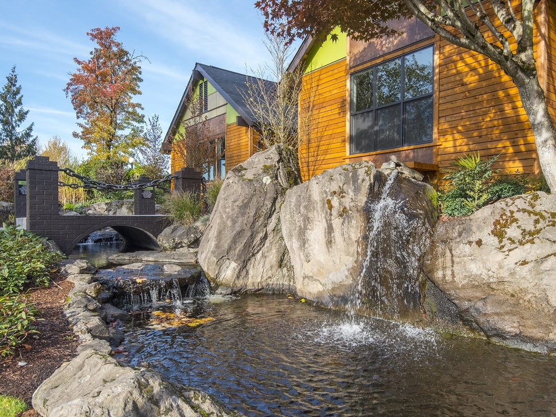 Squires Court Apartments - 10555 Se Mather Rd Clackamas, OR 97015 ...