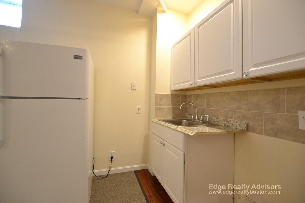 25 Murdock St Unit 1, Boston, MA 02135 - 25 Murdock St Boston, MA 02135 ...