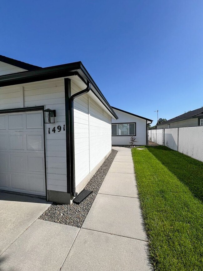 1491 Storey St, Meridian, ID 83646 | Apartments.com