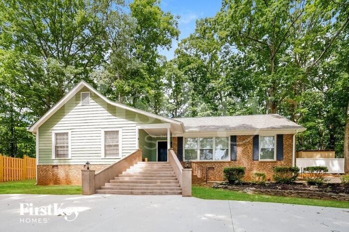 7614 Robin Crest Rd, Charlotte, NC 28226 | Apartments.com