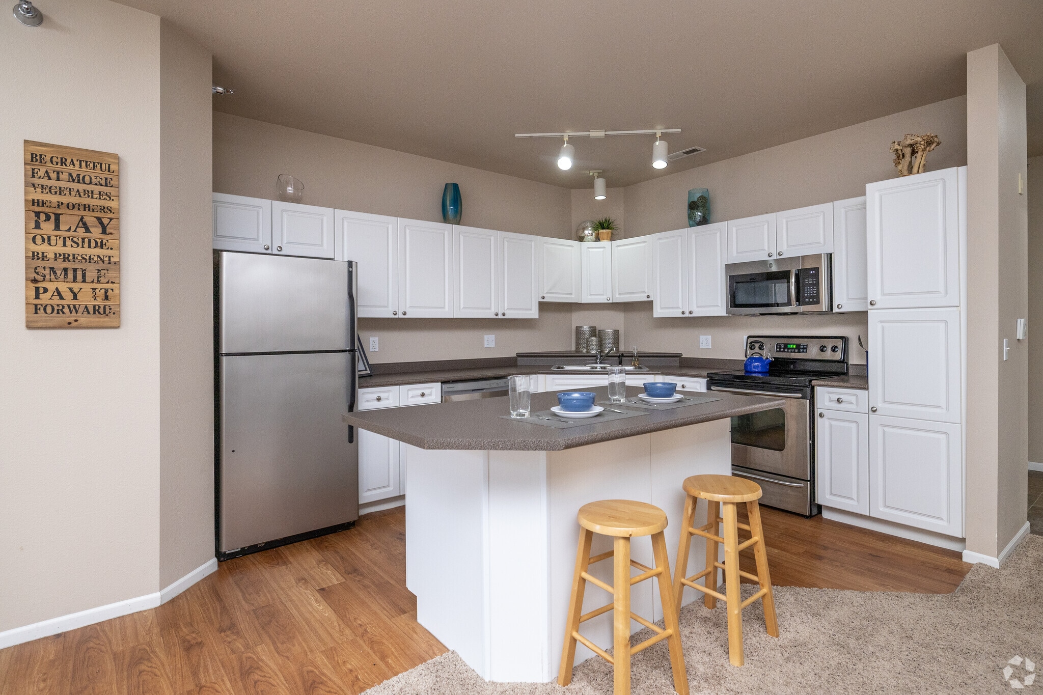 Hearthstone Apartments and Townhomes - 15734 Foliage Ave Apple Valley ...