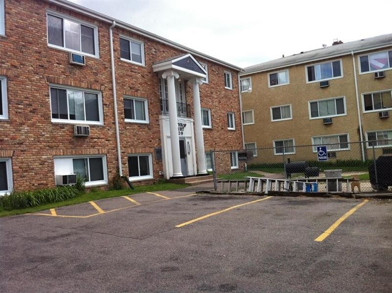 909-46 1/2 46 1/2 Ave NE Unit 107, Hilltop, MN 55421 - Room for Rent in ...