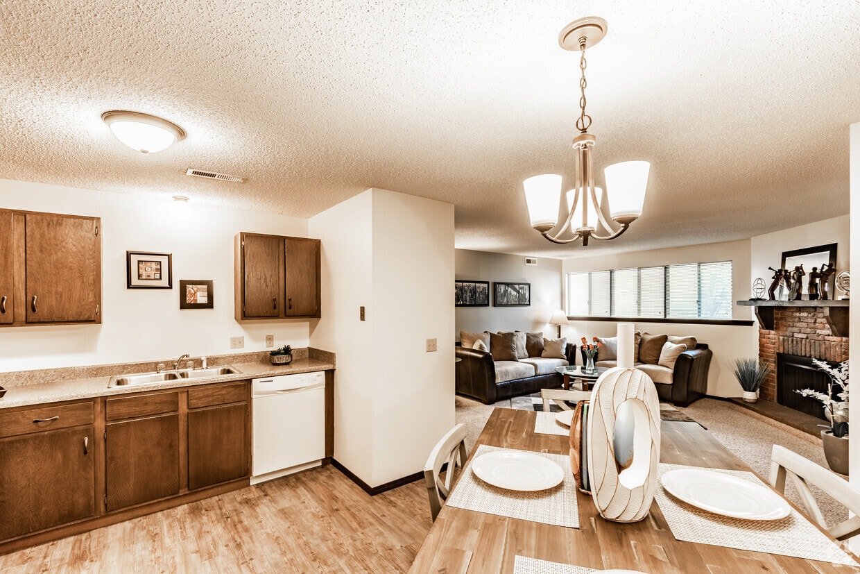 Sandstone Apartments - Apartments in Manhattan, KS | Apartments.com