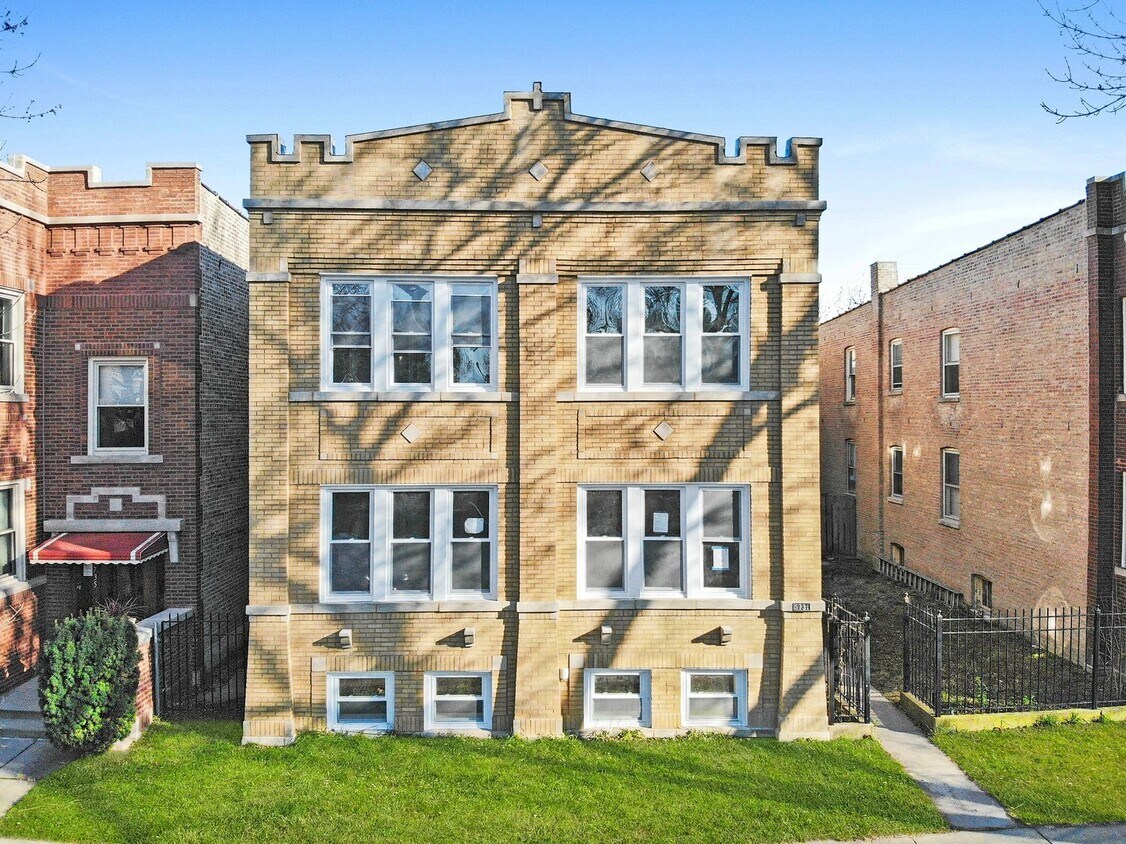 5731 S Washtenaw Ave., Chicago, IL 60629 - House Rental in Chicago, IL ...