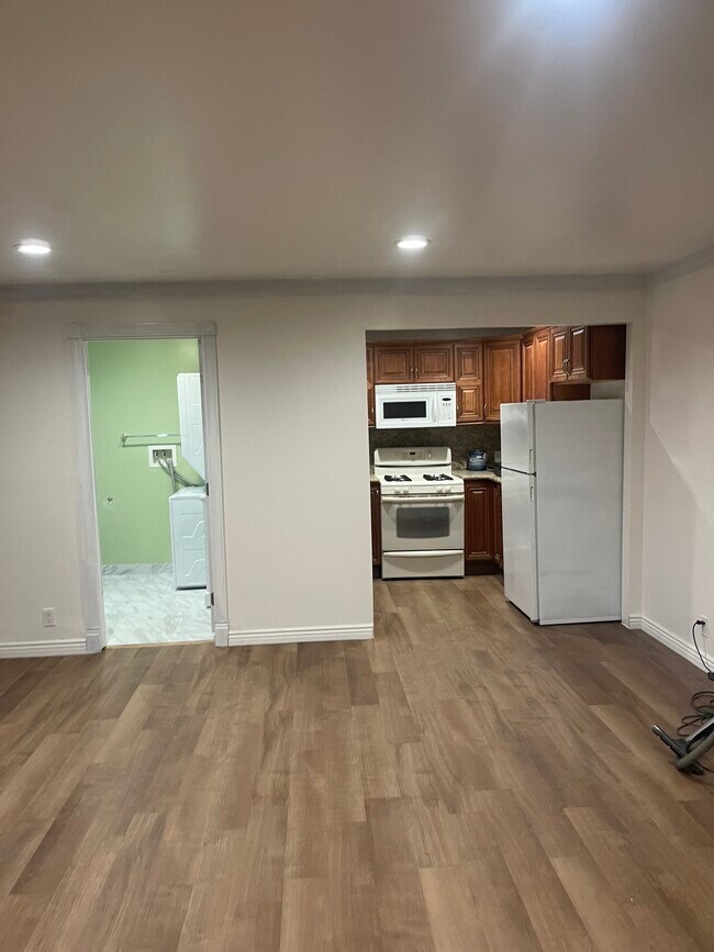 6325 Beeman Ave, North Hollywood, CA 91606 - House Rental in North ...