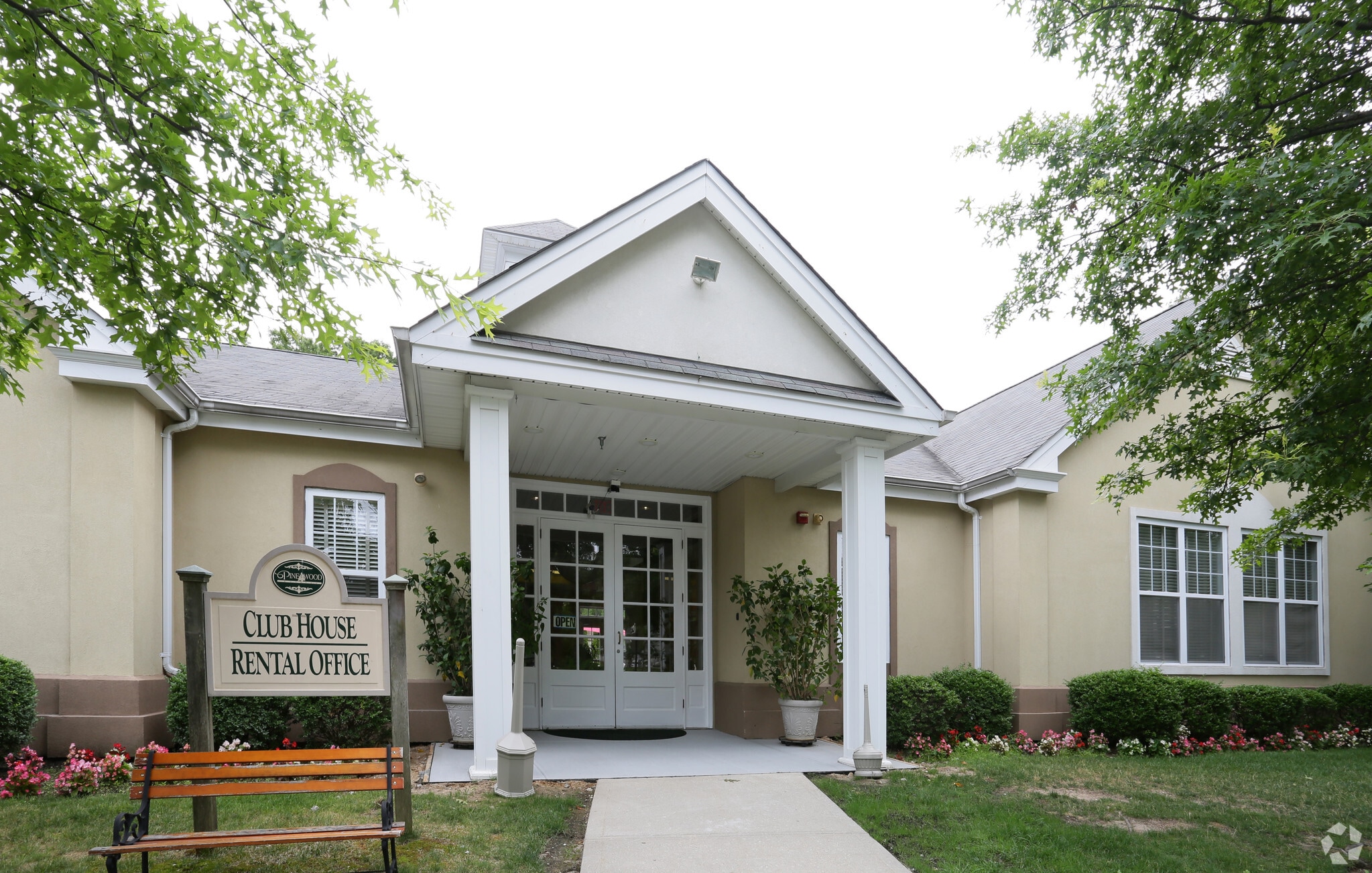 Pinewood Estates A Vibrant 55 + Community Townhomes for Rent - Middle ...