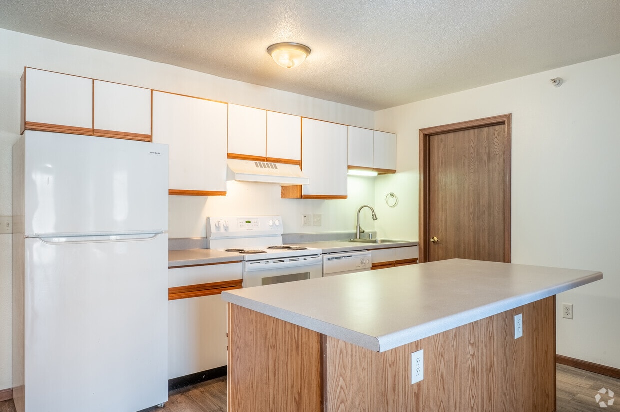 Fox Run Apartments - 2905-2965 Red Fox Run Portage, WI 53901 ...