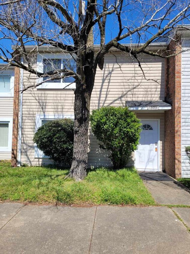 1303 Sierra Dr, Virginia Beach, VA 23453 - Townhome Rentals in Virginia ...