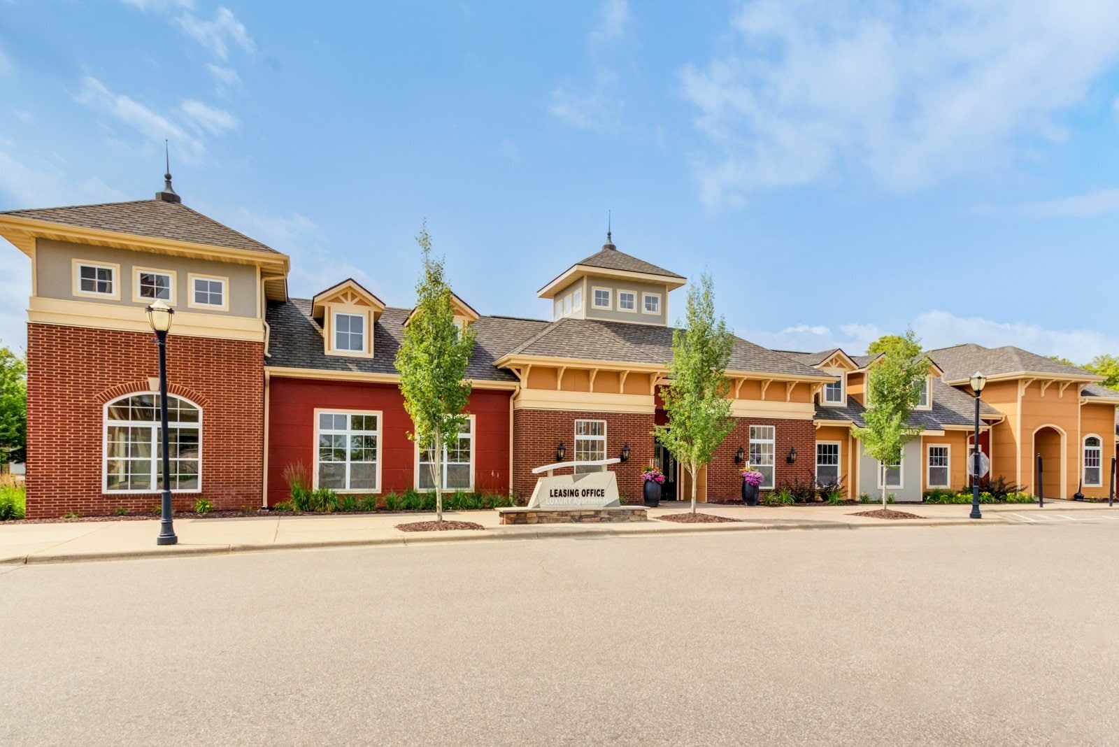 City Walk at Woodbury - 10225 City Walk Dr Woodbury, MN 55129 ...