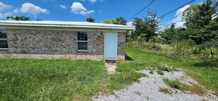 Duplex For Rent in Cedar Grove FL