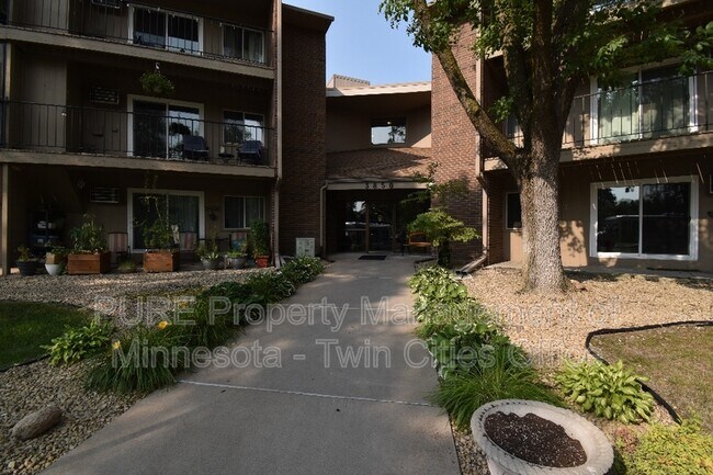 3850 Plymouth Blvd Unit Apt 123, Minneapolis, MN 55446 - Condo for Rent ...