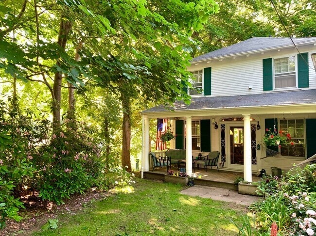 Apartments for Rent with Yard in Cape Cod MA