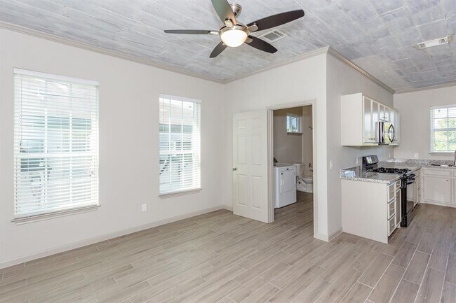 215 N Milby St Unit 3, Houston, TX 77003 - Room for Rent in Houston, TX ...