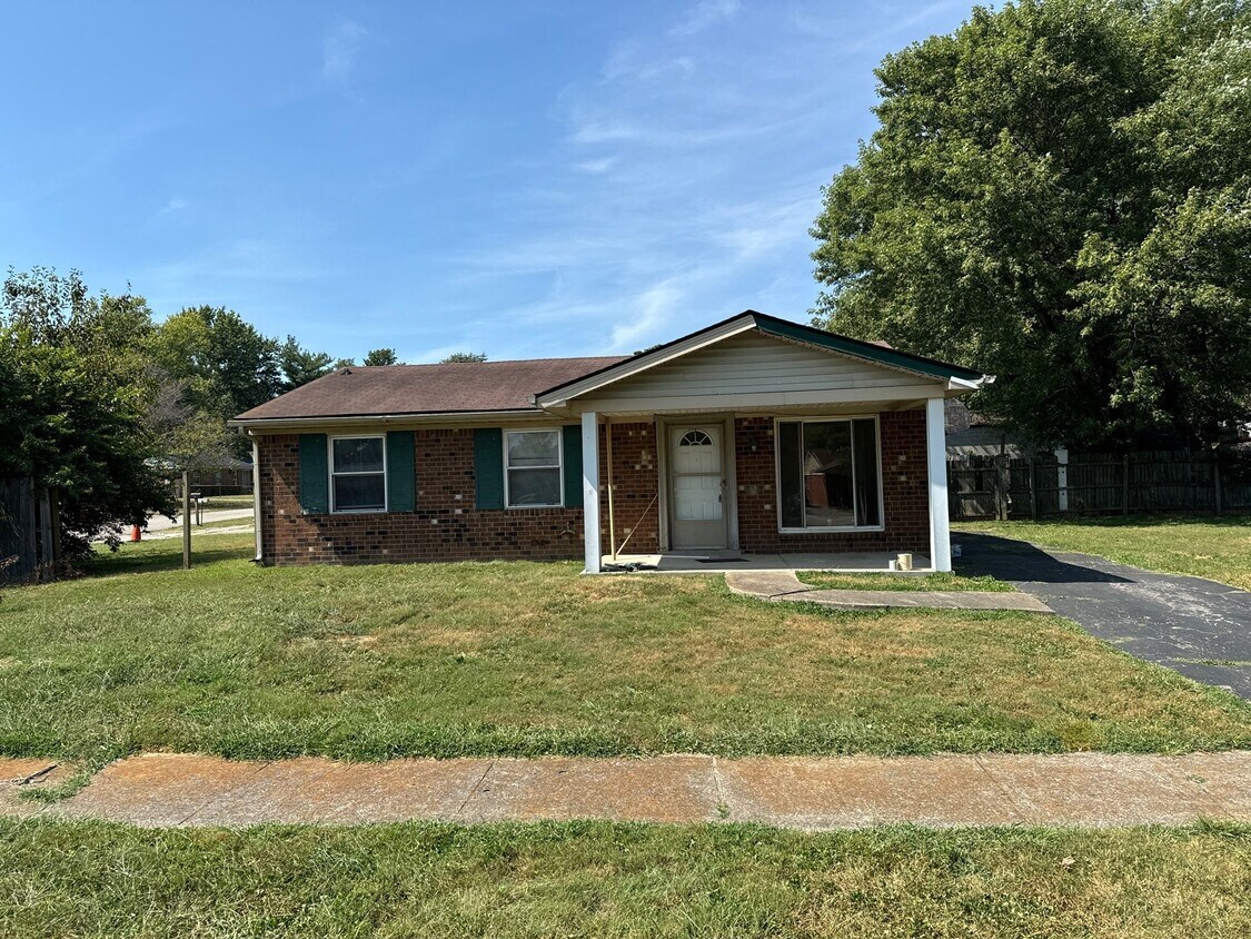 530 E Blue Jay Rd, Louisville, KY 40229 - Casa en renta en Louisville ...